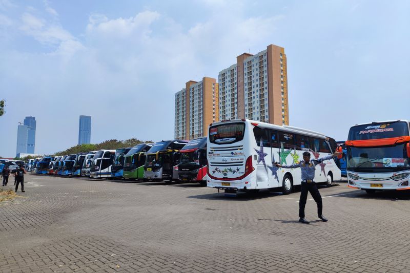 Panitia Keuskupan Agung atur waktu penjemputan bus misa akbar di GBK ...
