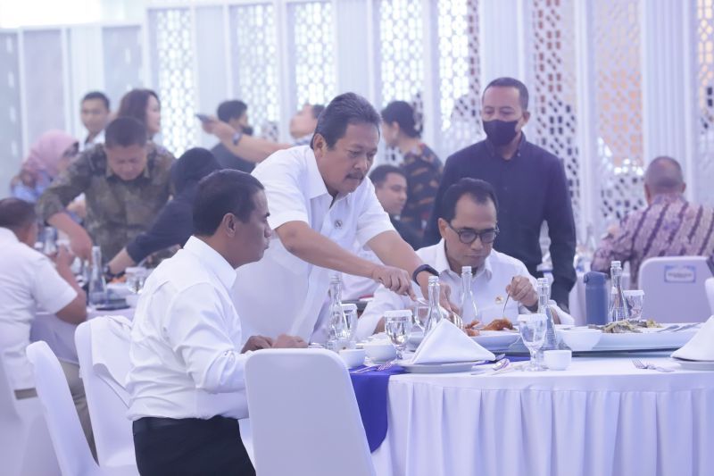 Menteri Trenggono Perkenalkan Jade Perch Sebagai Ikan Potensial ...
