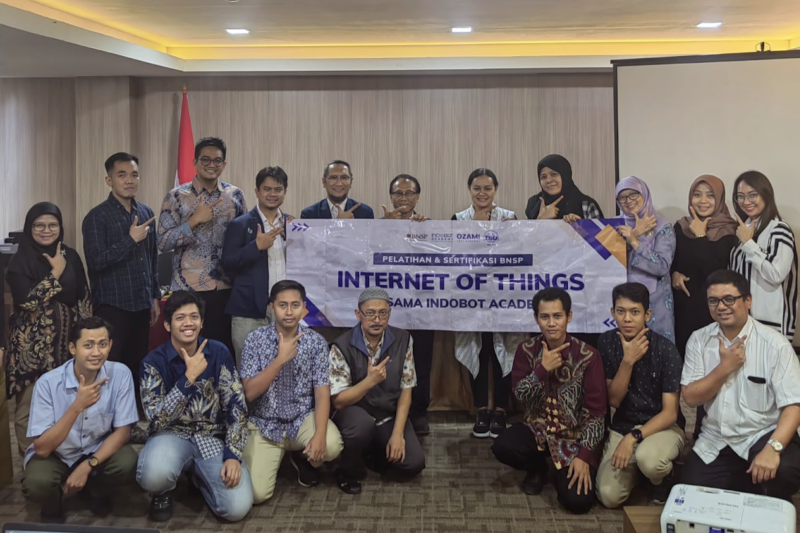 Indobot Academy gelar Pelatihan dan Sertifikasi Perekayasaan IoT ...