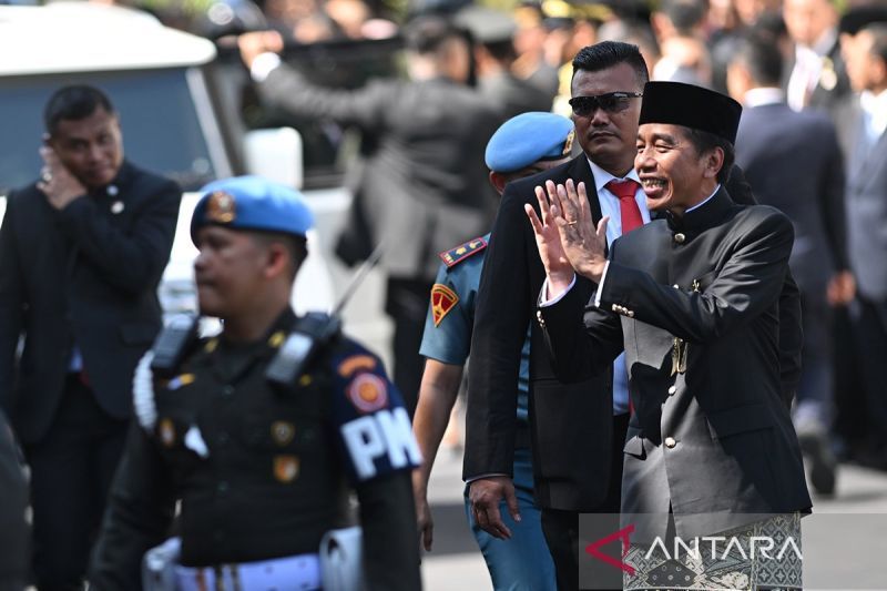 Jokowi tinggalkan Istana Merdeka usai purnatugas sebagai Presiden ...