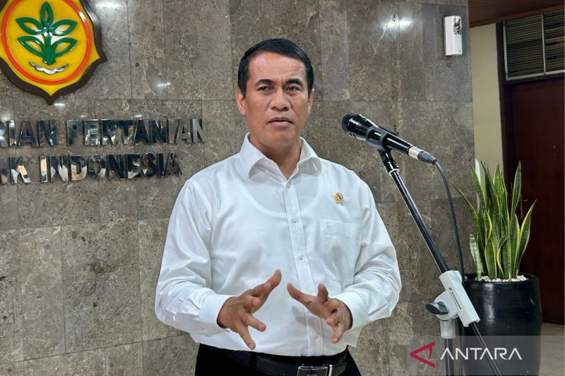 Mentan Amran pastikan stok CPO cukup untuk bahan baku B50 - ANTARA News