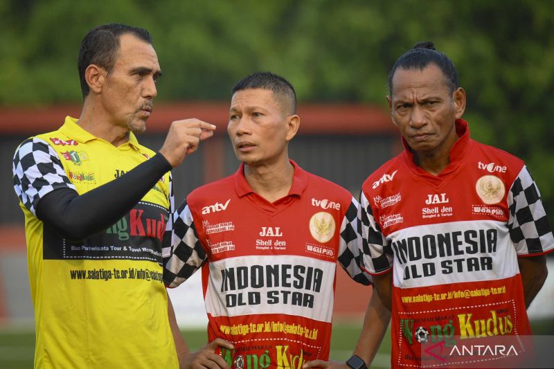 Legenda timnas Indonesia gelar laga amal bagi mendiang Rudy William ...