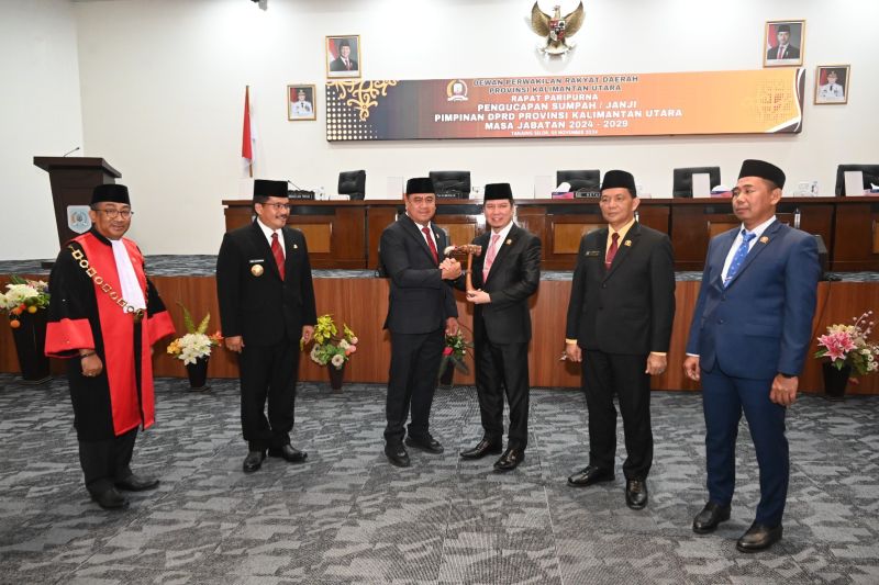 Sumpah/Janji Pimpinan DPRD Provinsi Kalimantan Utara 2024-2029 - ANTARA News Kaltara