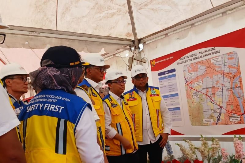Menteri PU sebut tol akses Bandara Dhoho difungsikan Oktober 2025 ...