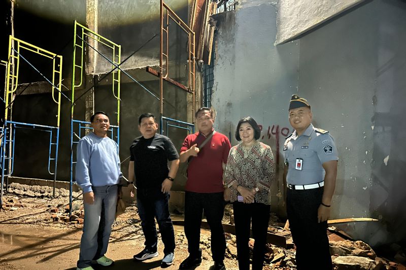 Kadivpas Kaltimtara Tinjau Pembangunan Tembok di Lapas Tarakan - ANTARA News Kaltara