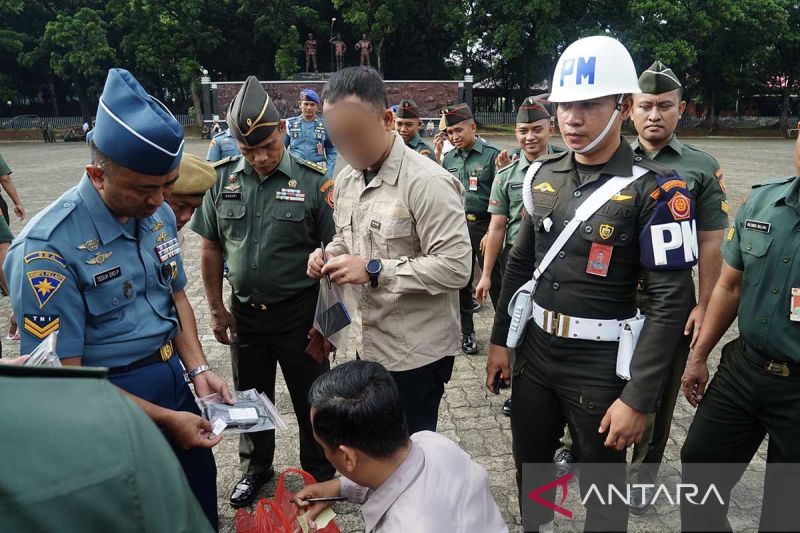Cegah judi online, TNI cek mendadak gawai prajurit dan PNS - ANTARA News