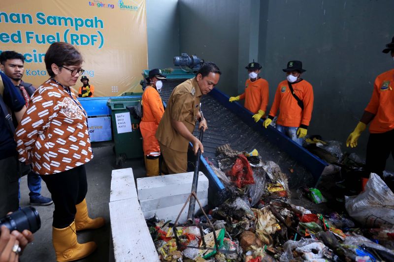 Pemkot Tangerang operasikan mesin pengolahan sampah jadi briket - ANTARA News