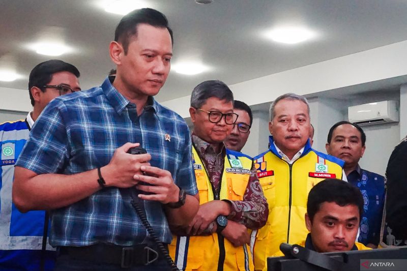 Menko IPK meninjau command center jalan tol di Bekasi - ANTARA News