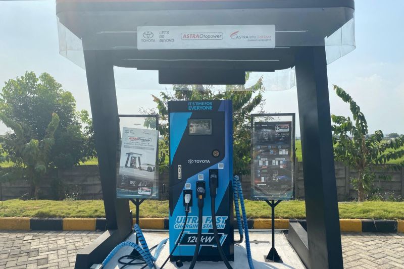 Ruas tol Astra Infra siagakan SPKLU di rest area dukung keberlanjutan ...