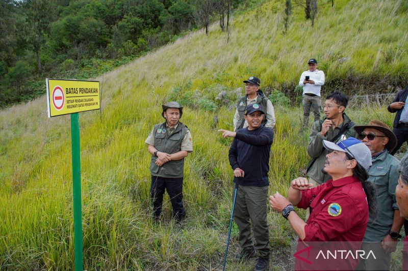 KLH Kembali membuka jalur pendakian Gunung Semeru - ANTARA News