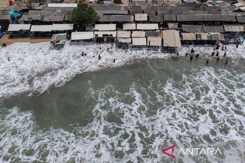 BMKG: Waspada gelombang tinggi hingga 2,5 meter di perairan Banten - ANTARA News