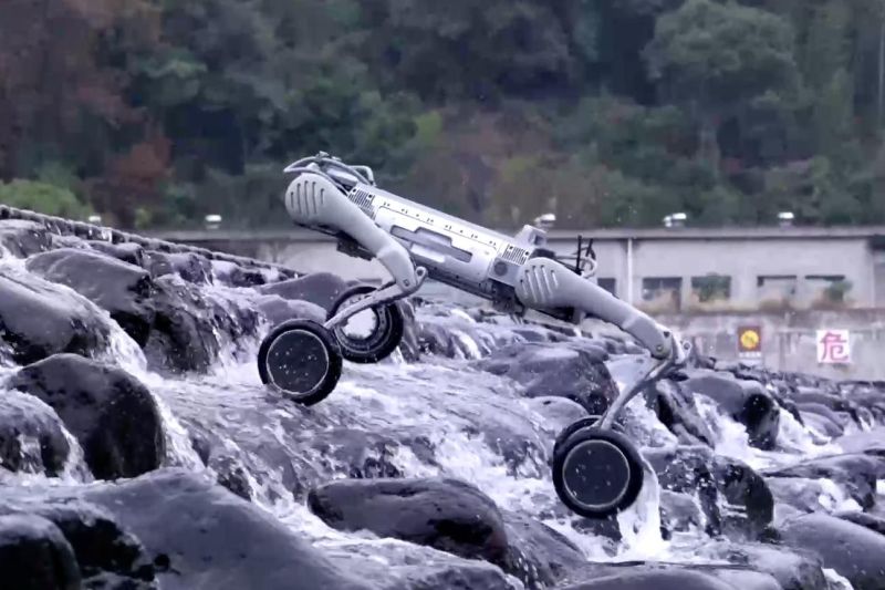 Robot anjing China hadirkan inovasi baru mobilitas dan otomatisasi ...