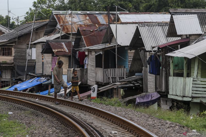 Kemiskinan Indonesia: Mengapa angka BPS dan Bank Dunia berbeda? - ANTARA News