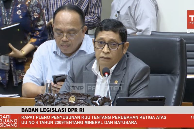 Baleg DPR buka peluang beri izin tambang ke perguruan tinggi dan UKM - ANTARA News