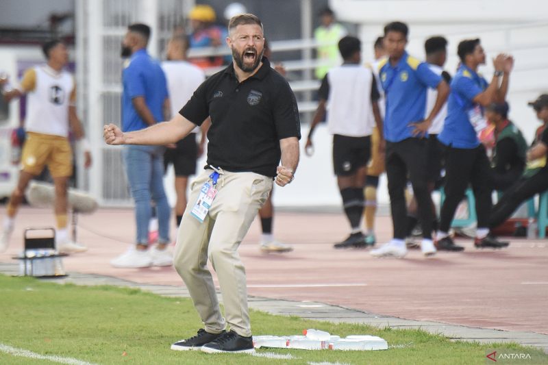 Gomez tak risau Borneo FC tak berkekuatan penuh kontra Persita - ANTARA News