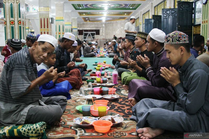 Mengenal bacaan doa berbuka puasa Ramadhan yang shahih dan mustajab - ANTARA News