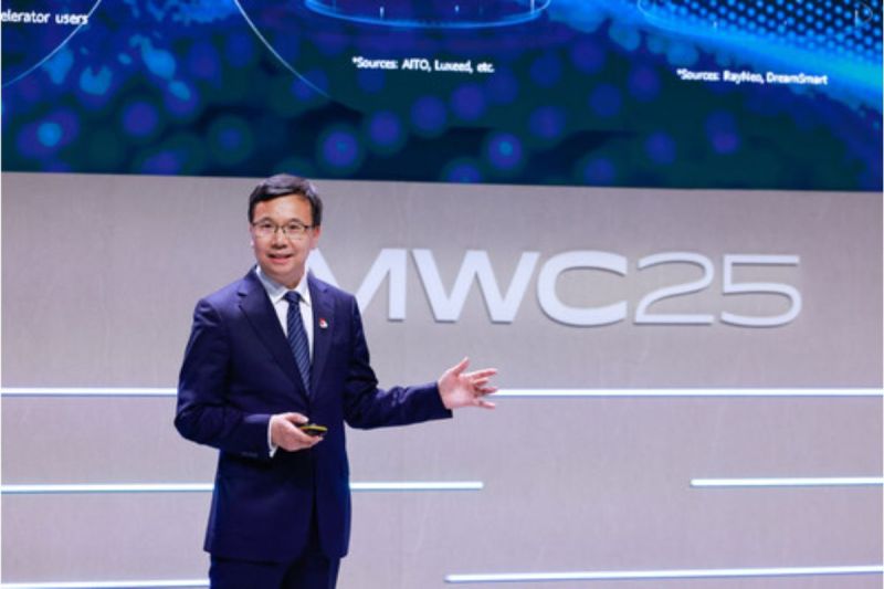 Yang Chaobin, Huawei: Solusi "AI-Centric Network" Dukung Operator ...