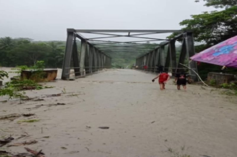 1.632 jiwa terdampak banjir di Nias Barat - ANTARA News Sumatera Utara