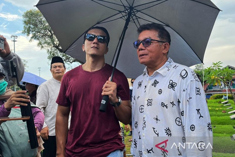 Mathias Muchus dan Teuku Rifnu ungkap sosok mendiang Ray Sahetapy ...