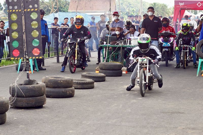 Polresta Banyuwangi tekan balap liar lewat Kejurprov Drag Bike 2025 ...