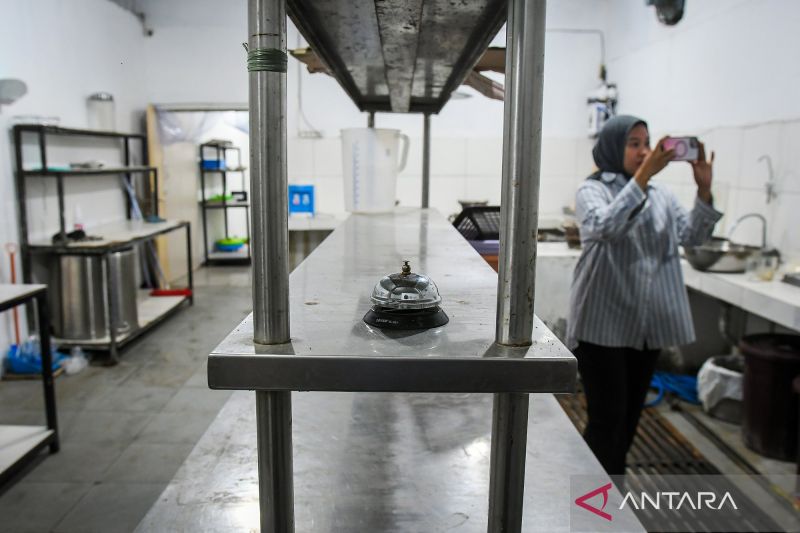 Dapur mitra program makan bergizi gratis di Kalibata Jakarta Selatan ...