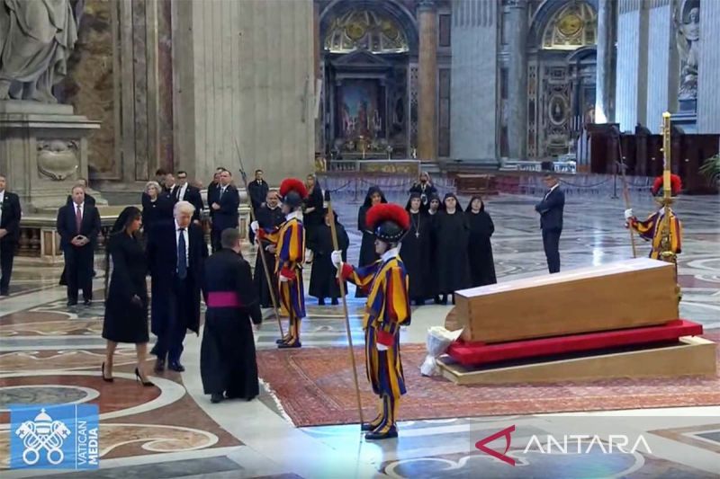 Pemakaman Paus Fransiskus dihadiri Trump dan 160 lebih delegasi ...