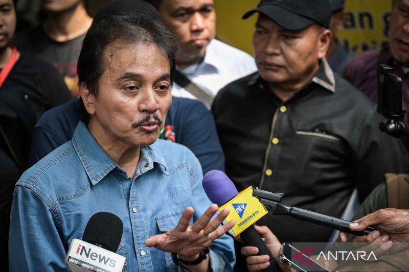 Roy Suryo ditahan karena tuduhan ijazah palsu Jokowi, cek faktanya - ANTARA News Bengkulu