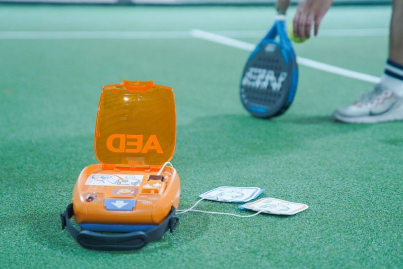 Selamatkan Nyawa Saat Olahraga! SECOM Indonesia Hadirkan Alat AED ...