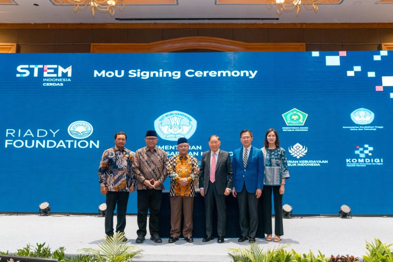 Riady foundation alokasikan Rp500 miliar untuk "STEM Indonesia Cerdas ...