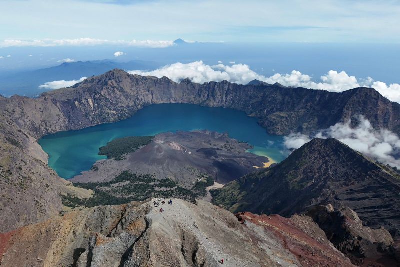 Mt Rinjani: Indonesia to tighten safety protocols for hiking trail - ANTARA News Mataram