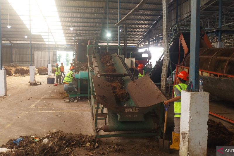 TPSA Bagendung di Cilegon olah sampah jadi bahan bakar PLTU Suralaya ...