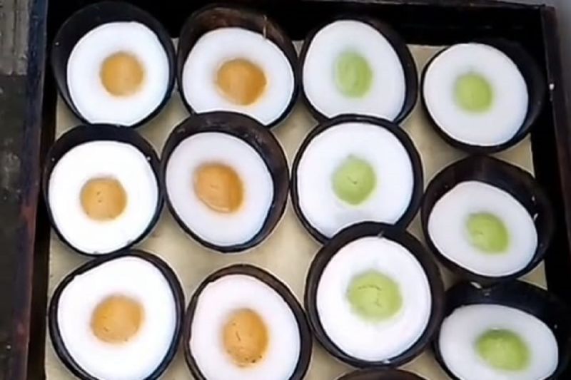Mengenal kue "mangkuak tampuruang" jajanan tradisional dari Padang ...