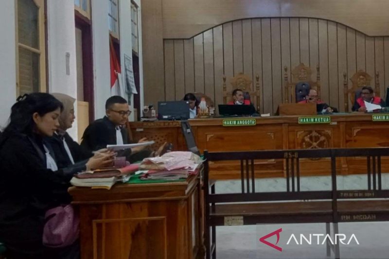 Hakim PN Medan vonis penjual sabu satu kilogram penjara 19 tahun - ANTARA News