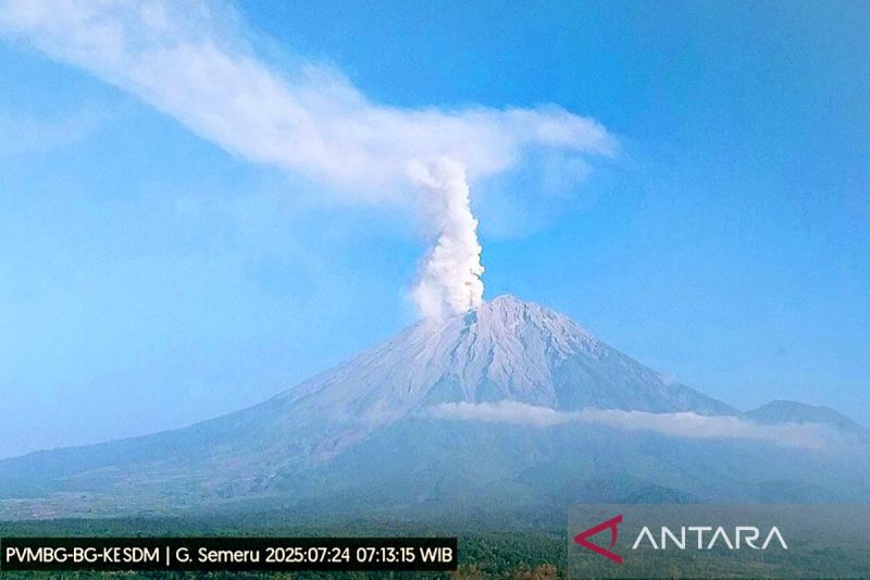 Indonesia's Mount Semeru erupts again, spews ash 1 km above crater ...