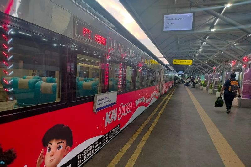 KAI hadirkan livery dan promo spesial untuk rayakan HUT ke-80 RI ...