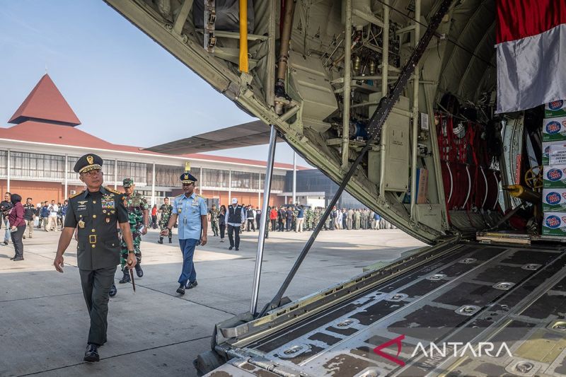 Panglima TNI lepas Satgas Merah Putih II untuk salurkan bantuan ...