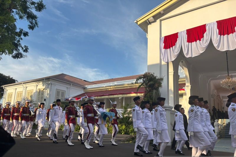 Presiden Prabowo pimpin upacara penurunan bendera HUT Ke-80 RI - ANTARA News
