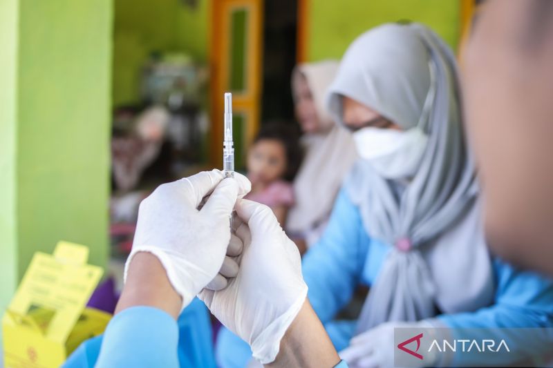 Pentingnya anak mendapat vaksin campak untuk cegah komplikasi - ANTARA News