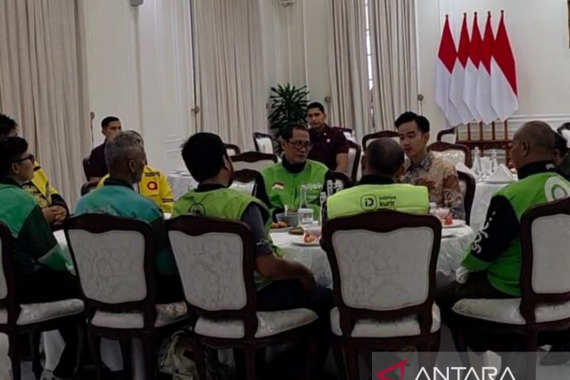 Gibran buka dialog dengan perwakilan pengemudi ojol di Istana Wapres ...