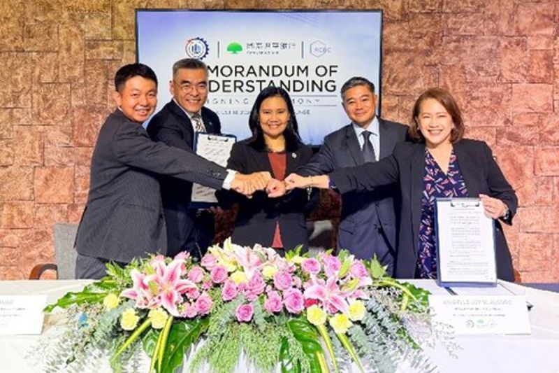 Cathay United Bank Signs Tripartite MOU with PEZA and RCBC to Support ...