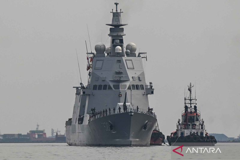 TNI AL tempatkan KRI Prabu Siliwangi-321 di Koarmada II - ANTARA News