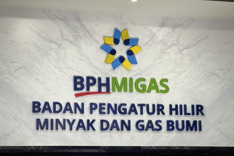 Menteri Bahlil nilai logo baru BPH Migas lambangkan kerja sama - ANTARA ...
