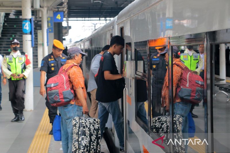 KAI: 35 trainset INKA siap beroperasi perkuat layanan libur Nataru ...