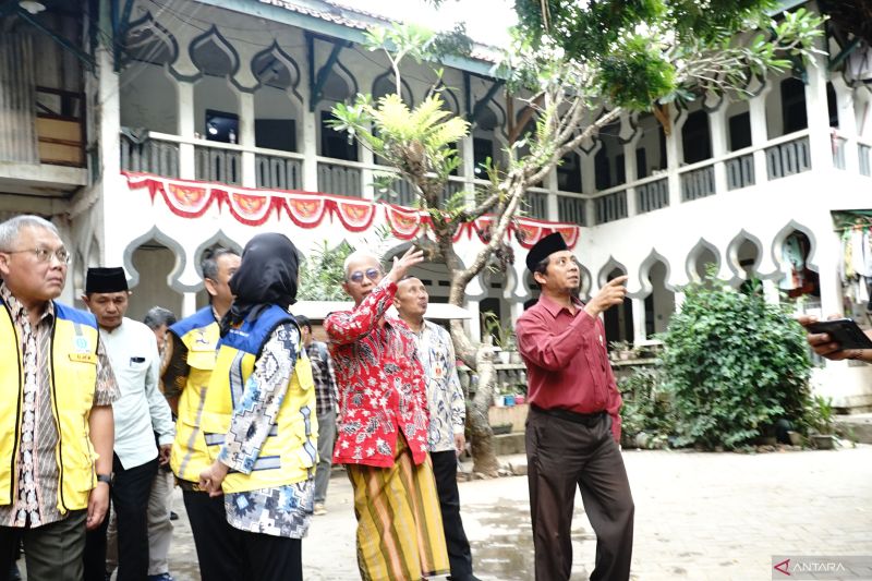 DPUPR Pacitan lakukan uji kelayakan puluhan bangunan ponpes - ANTARA ...