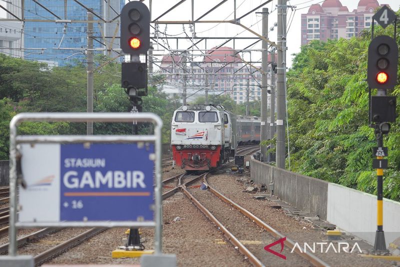 Stasiun Gambir dan lompatan baru peradaban transportasi - ANTARA News ...