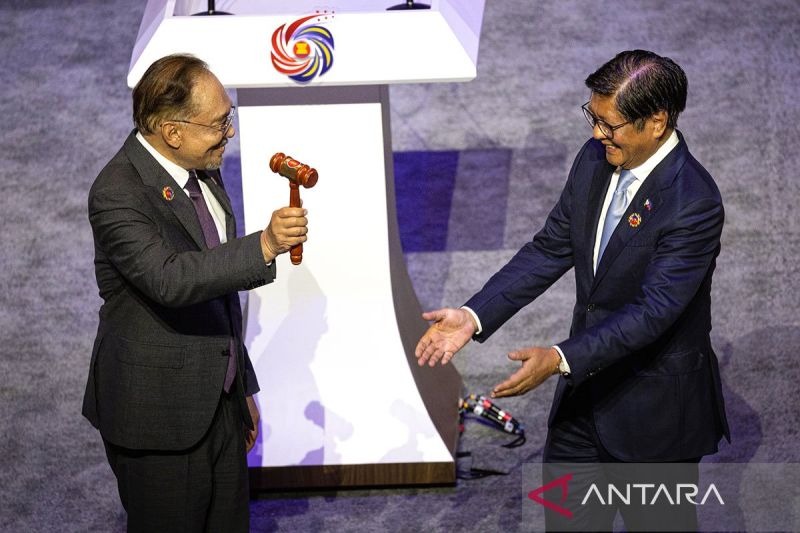 Filipina resmi pegang keketuaan ASEAN 2026, Malaysia serahkan palu ...