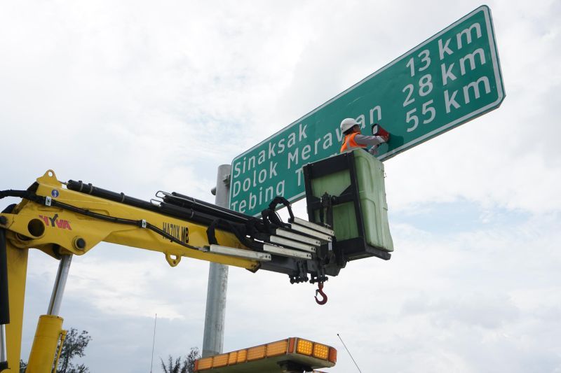 Jalan Tol Kuala Tanjung - Tebing Tinggi - Parapat segera beroperasi ...