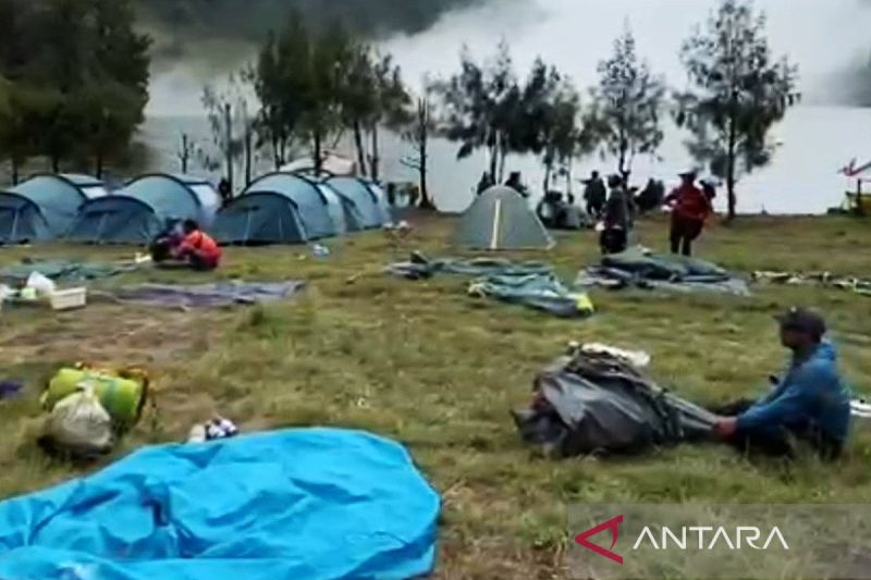 Mount Semeru eruption: All climbers safe as evacuation continues ...
