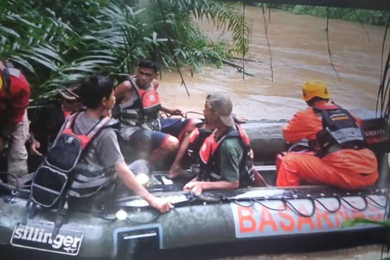 2.500 warga Agam mengungsi dampak bencana alam - ANTARA News