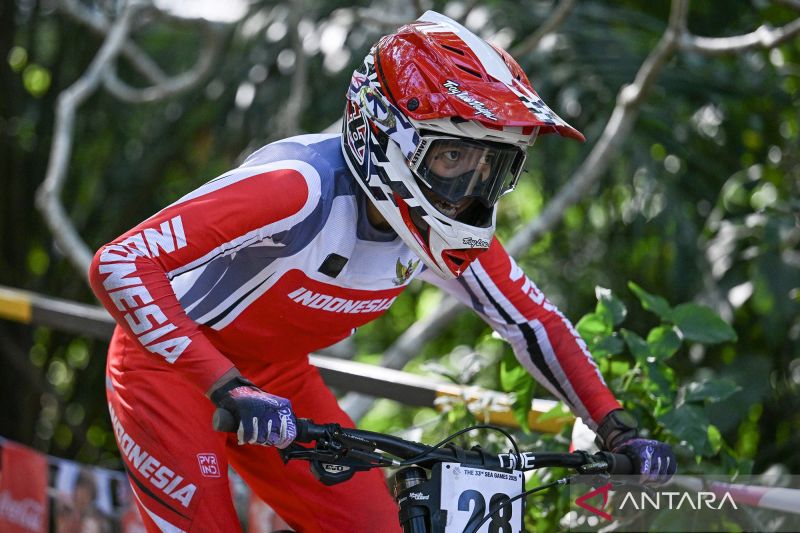 SEA Games 2025: Riska Amelia Agustina sukses raih perak downhill putri ...